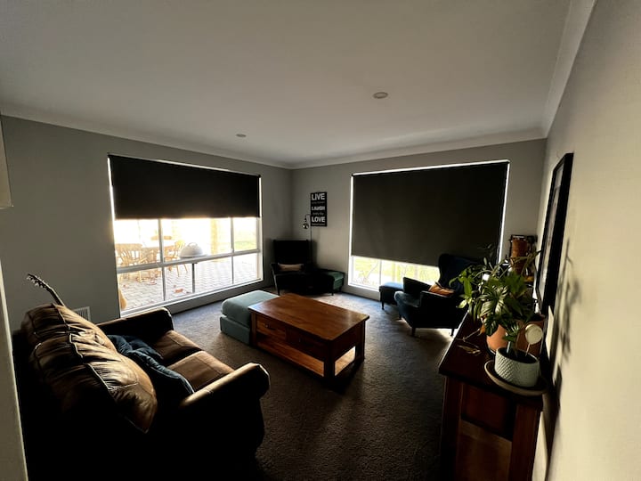 Bright Holiday Home - Bunbury