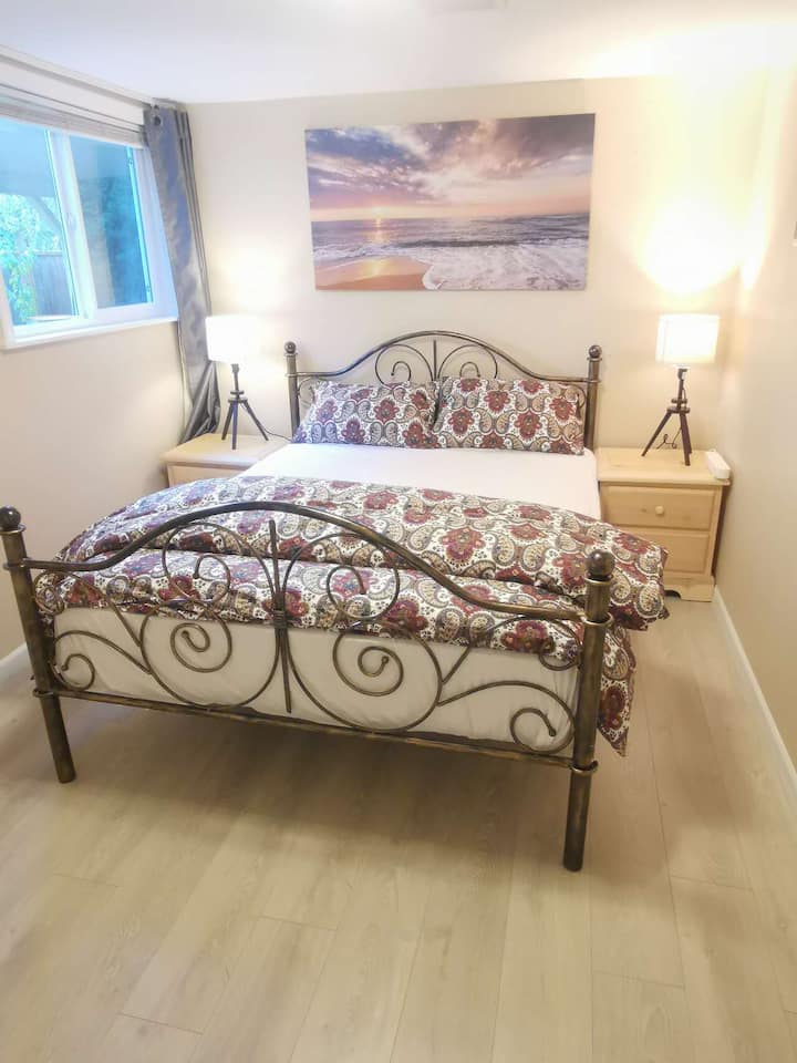Home In Coquitlam - Cypress Mountain, BC