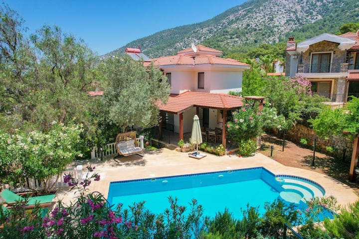 Fethiye ÖLüdenizde Lux Villa Güvendi - Fethiye