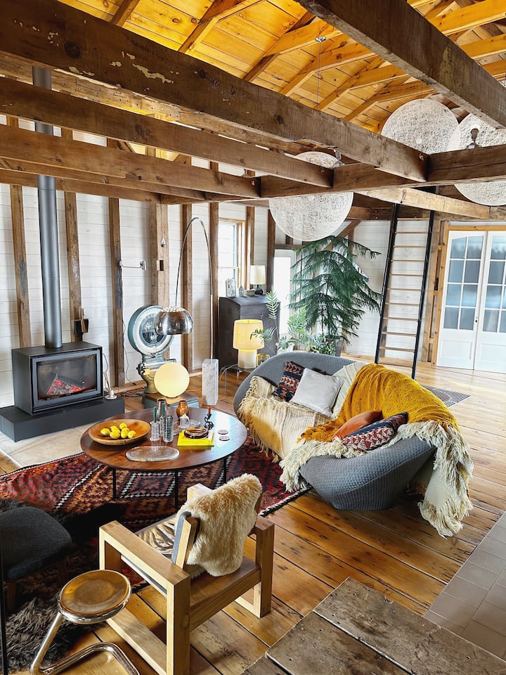 The Falconer Carriage House - Picton
