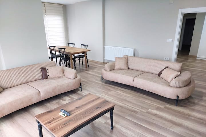 3-bedroom Apartment In A Central Location - Yomra