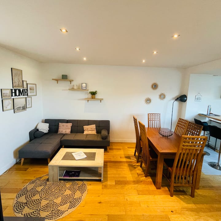 Maison De Ville Conviviale Avec Terrasse - Guidel