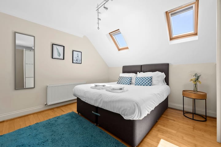 Exceptional 2 Bed, 2 Bath Apt - ロイヤル・レミントン・スパ