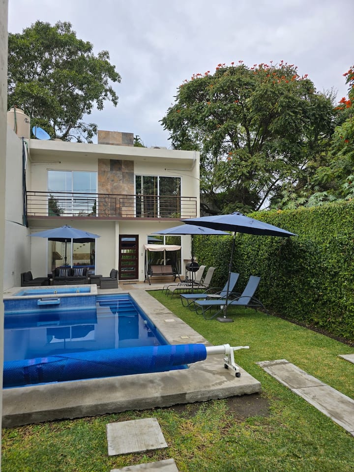 Casa Grande De Descanso En Zona Privada Y Segura. - Cuautla
