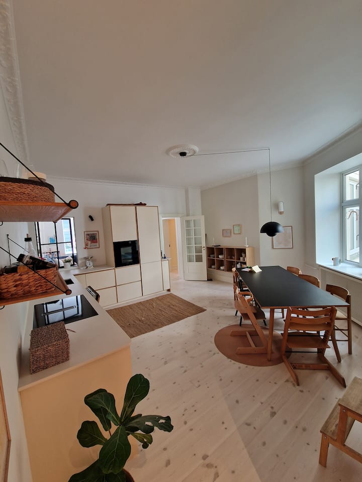 Spacious And Modern Family Friendly Home - Copenhaguen