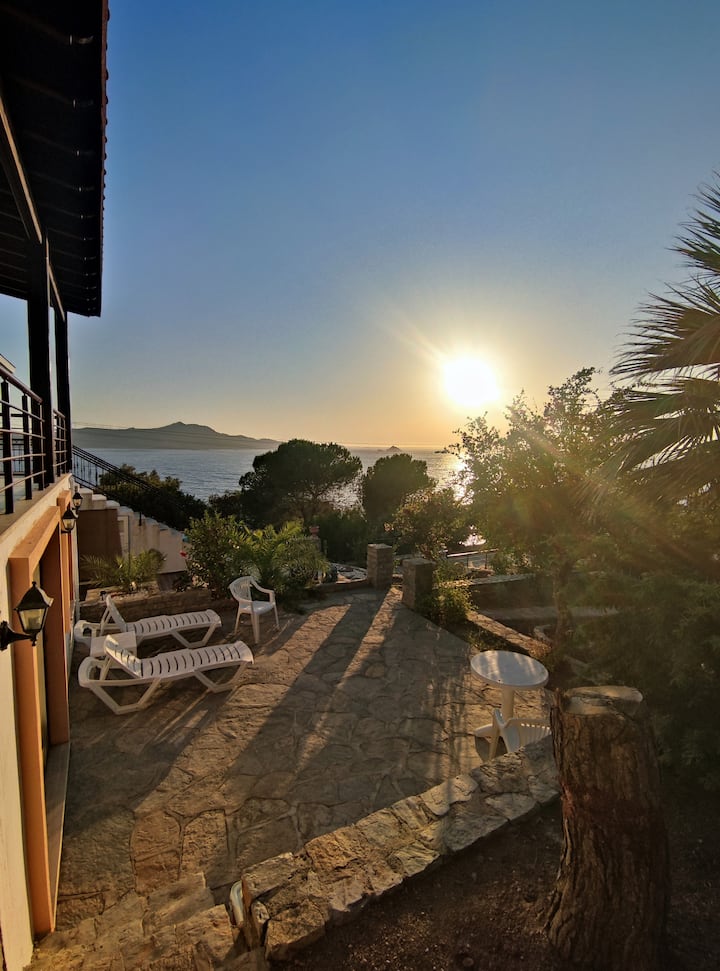 Modern Mimari Deniz Kenarı Villa Yalıkavak - Yalıkavak