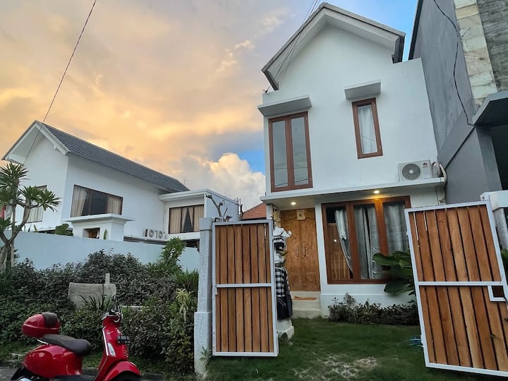 New Villa W Pool Near Mall & Beach 200mbps Wifi - Sanur