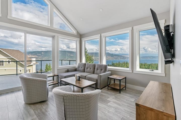 Amazing Lake View Beach House - Lake Country