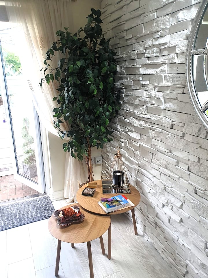 Naas Back Garden Escape - ネース