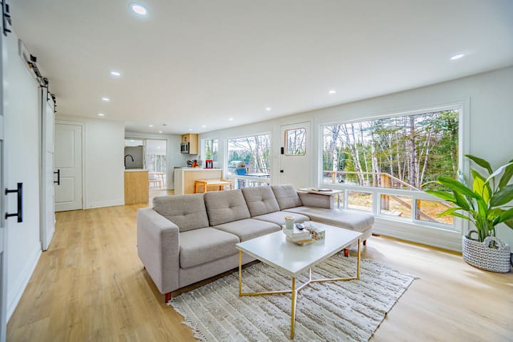 Lakeside Bliss In Prime Muskoka! - Ontario 60