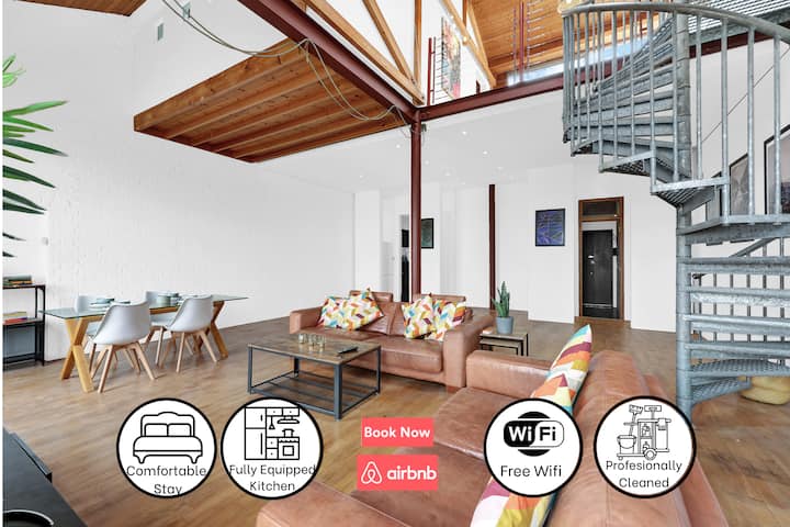 Modern Industrial 2-bedroom Apartment - Straford Station