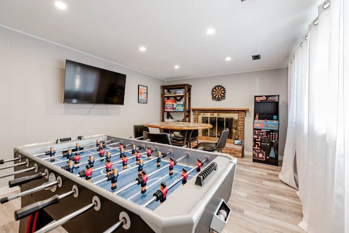 Spacious 4bdr -Game Room ~ 5 Min Drive To College - Boulder, CO