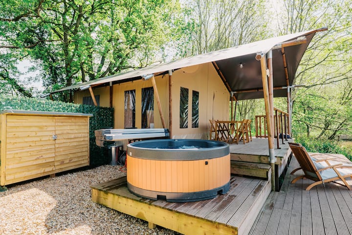 Elmbridge Farm Lakeside Safari Tent - Kingfisher - Worcestershire