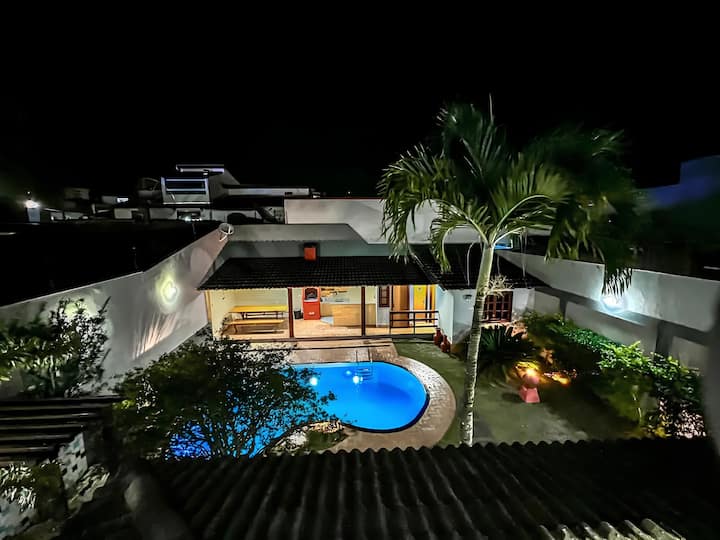 Casa Paris: Sua Mansão Na Praia Do Morro - Guarapari