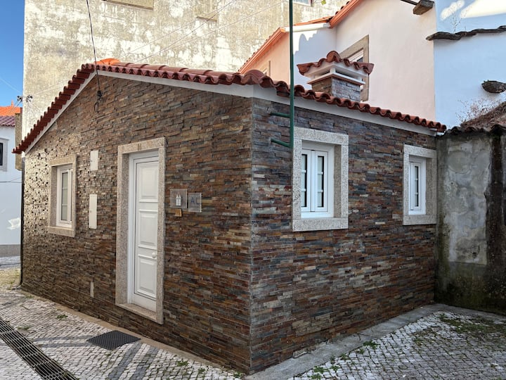 Casa De Pedra - Castanheira de Pera