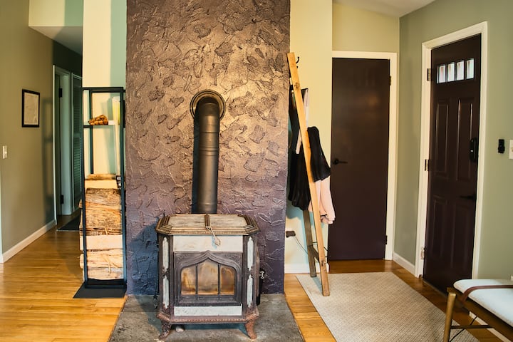 2 King Beds | Private Creek | 7 Mins To Town - Roxbury, NY