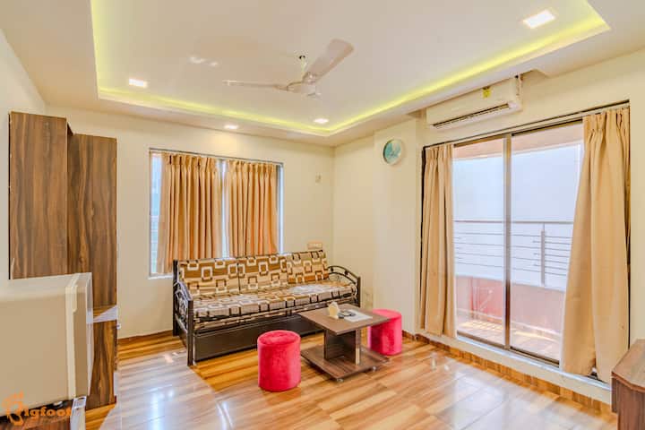 Pooja Villa - Executive Suite Room - Igatpuri