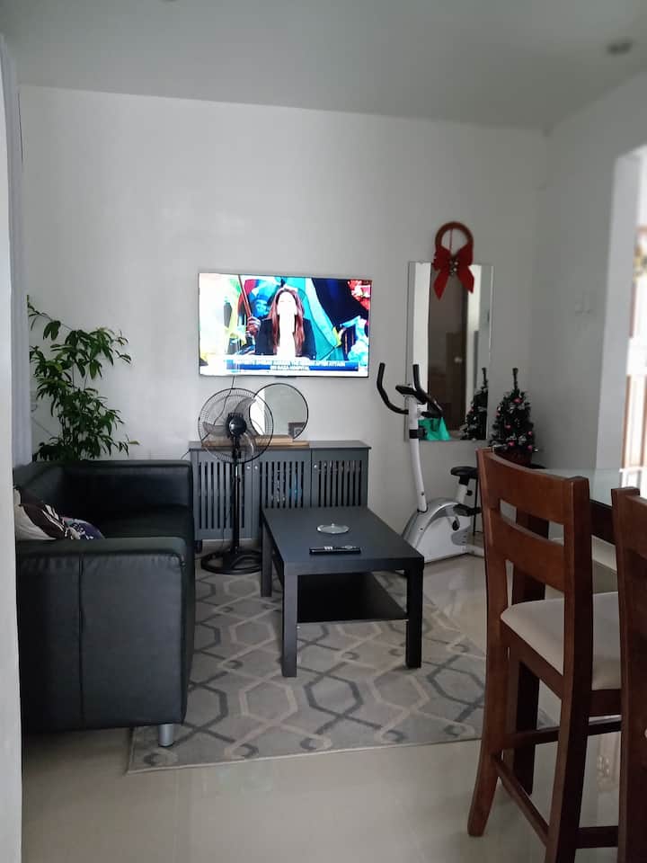 Affordable Staycation With Viewing Deck - Antipolo