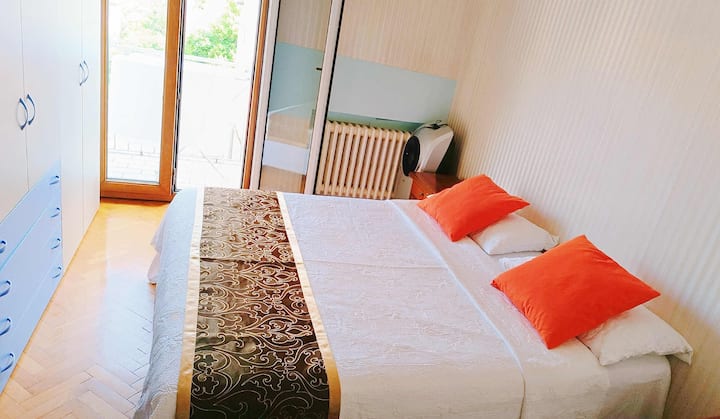 Recommended Double Room4 Minutes推荐离火车站4分钟大床房 - 메스트레