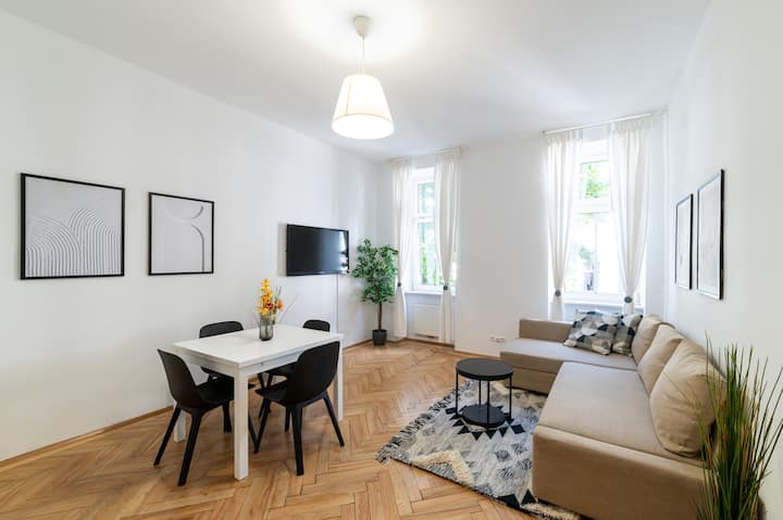 Beautiful Apartment In Vienna 1f - Wien