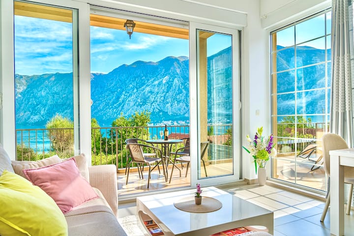 Sea-view Apartment With Pool And Private Terrace - Montenegro