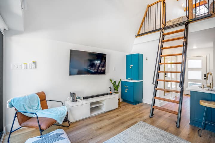 Unique A-frame Tiny House - *2 Km From Fifa Fest* - Houston, TX