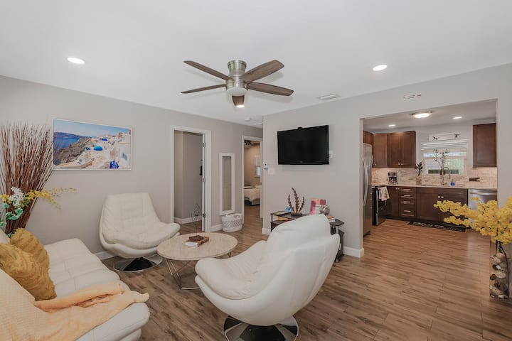 Tropical Retreat/min To Beach/ Close To Hard Rock - Coconut Creek, FL