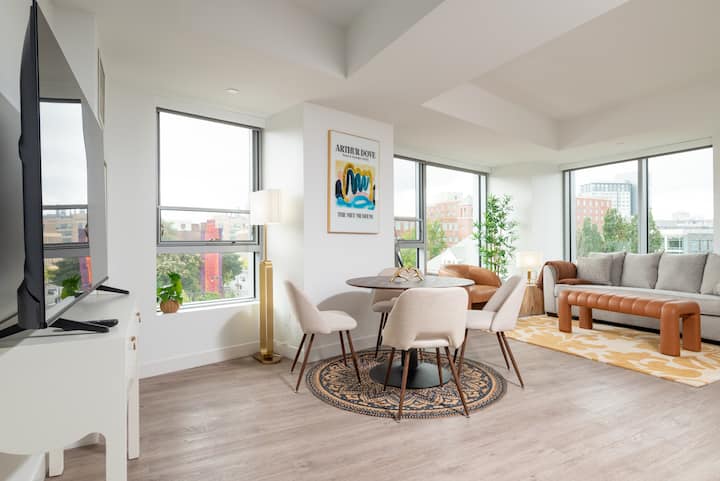 Central Space 2 Br Condo To Balance Life, Work Pla - Chelsea, MA