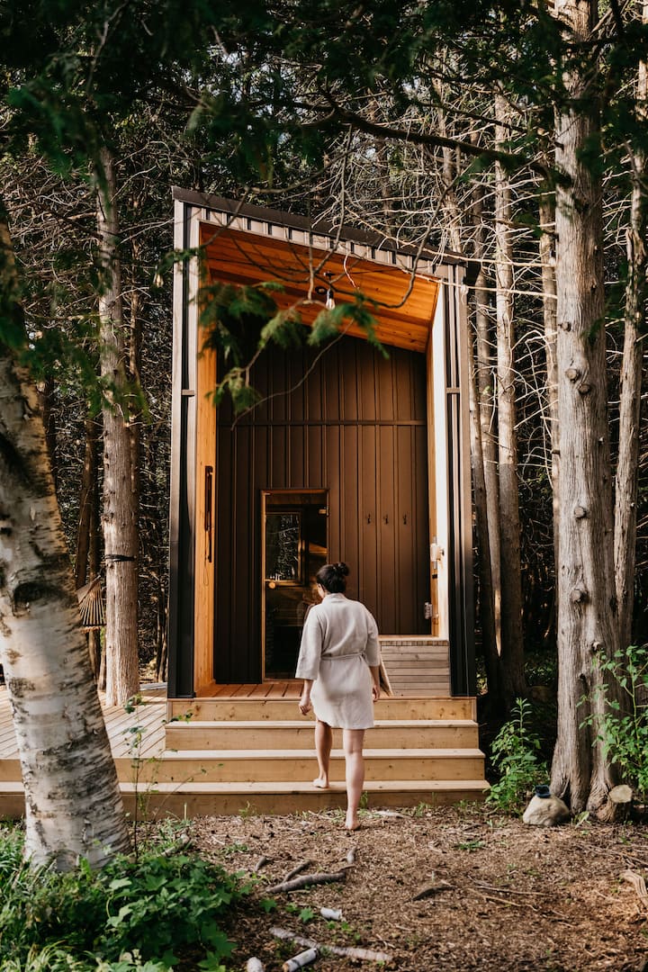 Mill Pond Cabin, Nordic Cabin W/ Sauna + Hot-tub - Kawartha Lakes