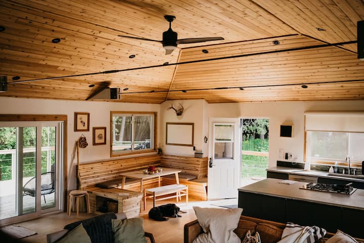 Mill Pond Cabin, Nordic Cabin W/ Sauna + Hot-tub - Kawartha Lakes