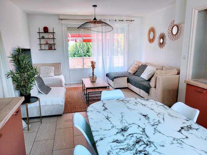 Entre Gare Et Centre-ville: 2 Chambres Pour 4 - Châlons-en-Champagne