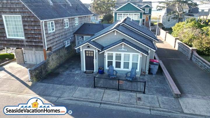 Hot Tub: Shore To Please: 200ft To Beach:  Seaside Vacation Homes, Inc Managed - Cannon Beach