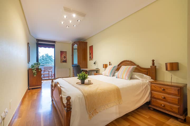 Amplio Apartamento Santander - Santander