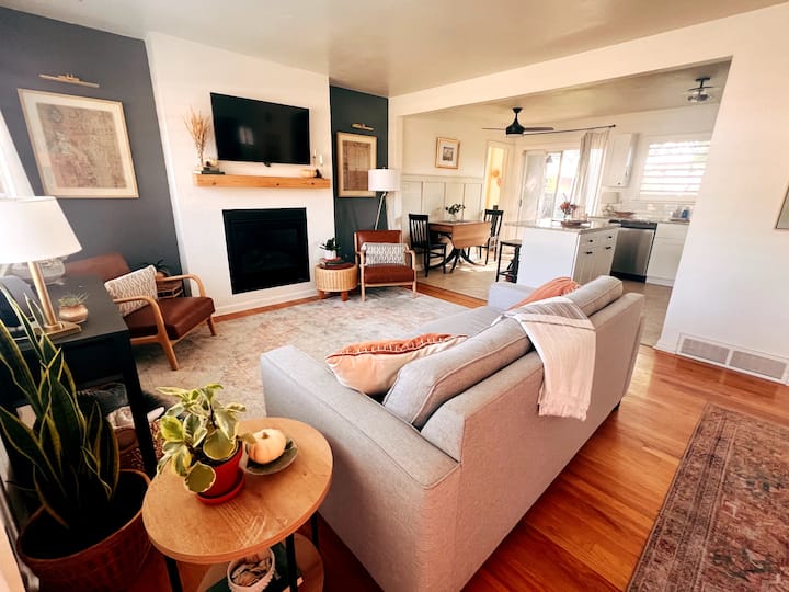 Cozy Home In Heart Of Springs - Colorado Springs, CO