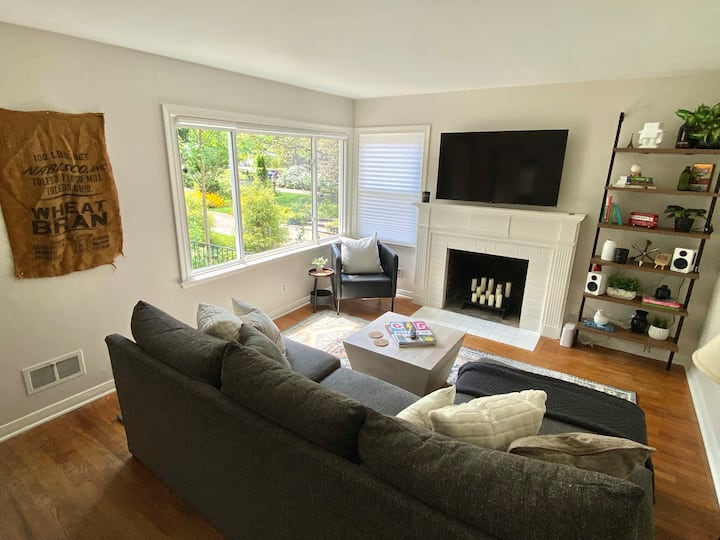 Clintonville Retreat- Central, Quiet, Washer/dryer - Ohio