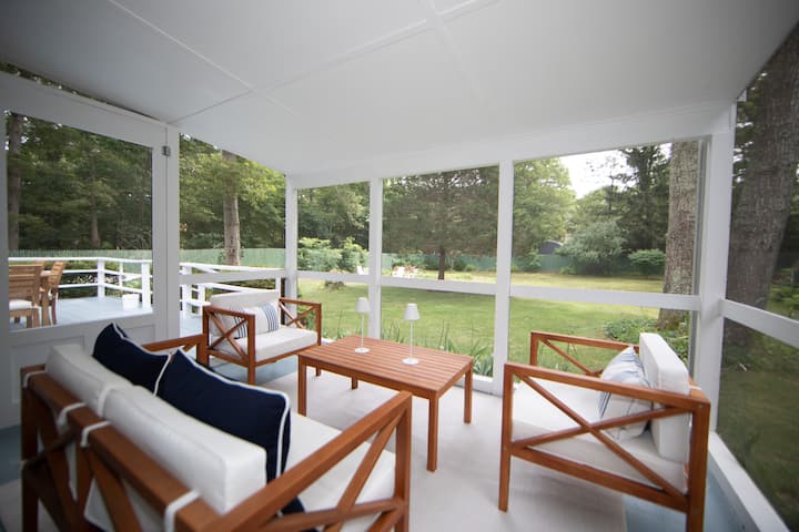 Tranquil Springs Cottage - Hamptons, NY