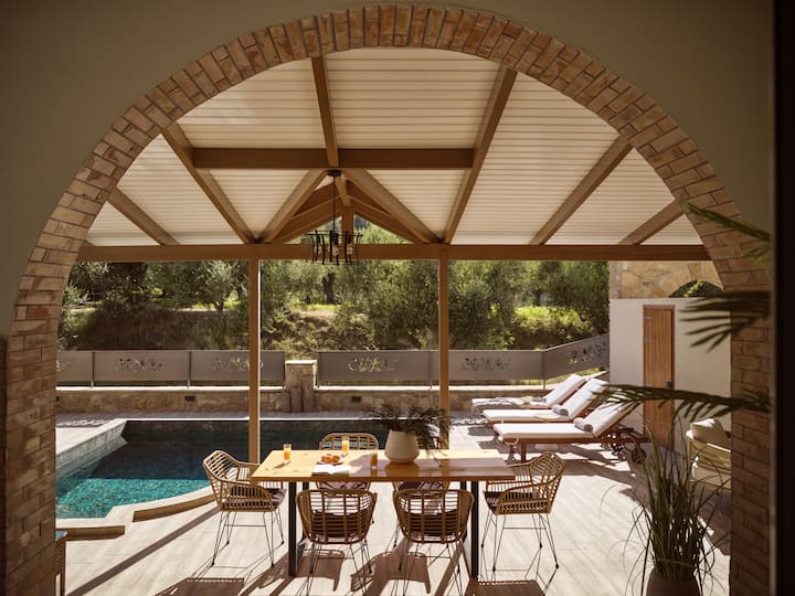 Ilision Ii Suite - With Private Pool - Zákinthosz