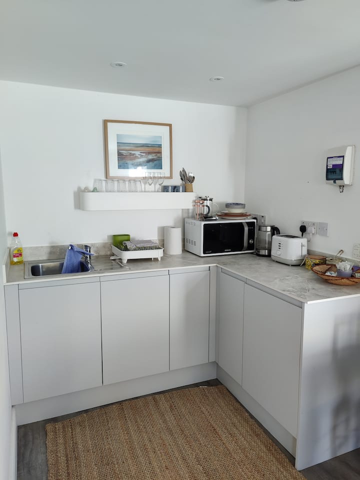 The Hideaway, Lark Cottage - Essex