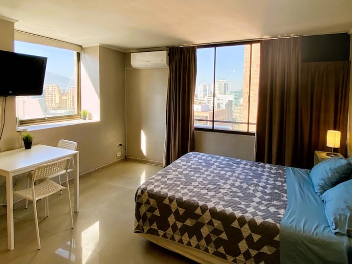 Costanera Center & Mut Apt. - Santiago
