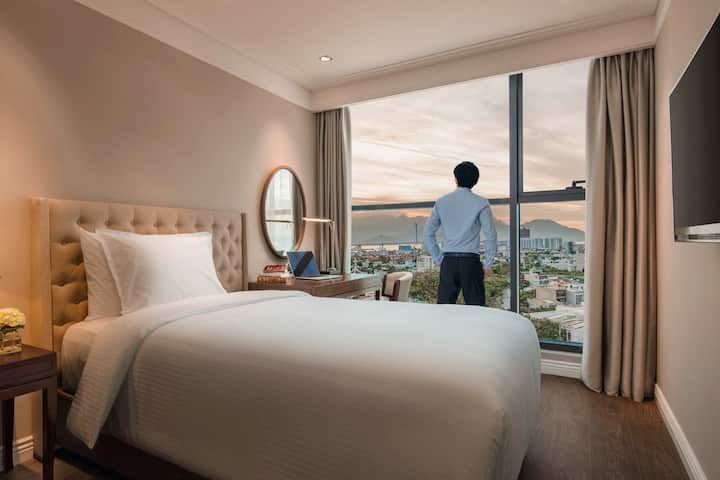 Căn Hộ Luxury -  5* Biển - Có Bồn Tắm View Phố - Da Nang