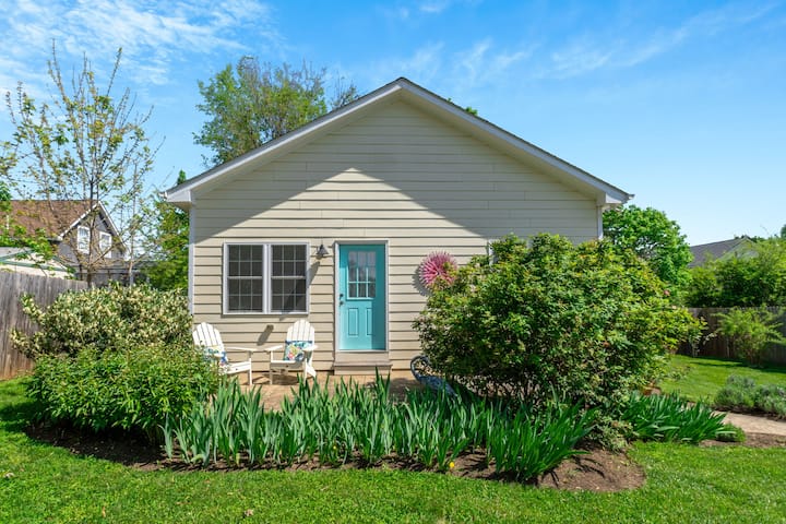 Furnished Cottage-30 Day  Min Stay, Travel Nurses - Charlottesville, VA