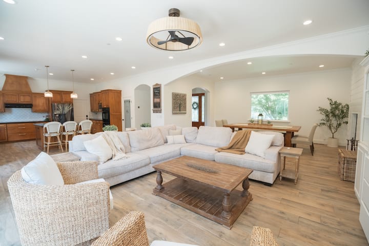 Spacious Family & Pet Friendly Home! - Aptos, CA