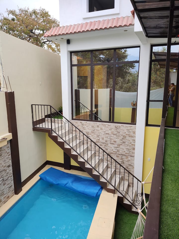 Villa La Alborada-jalapa
Piscina 100% Climatizada - Guatemala