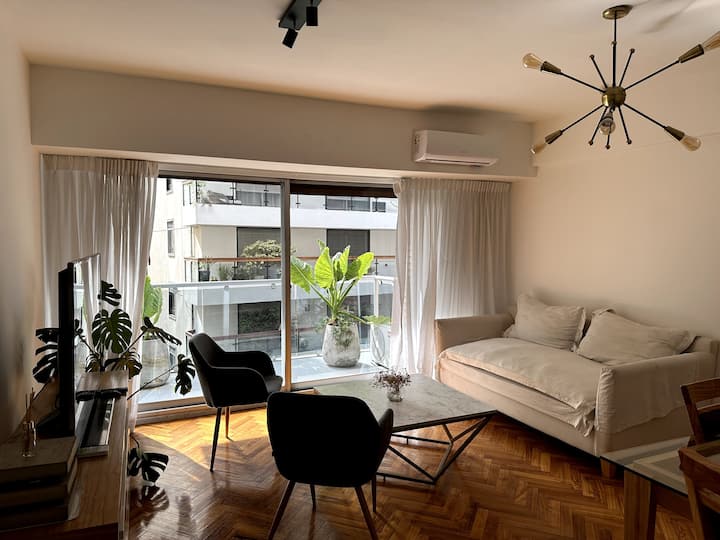 Well Located Apartment In The Heart Of Recoleta - Recoleta
