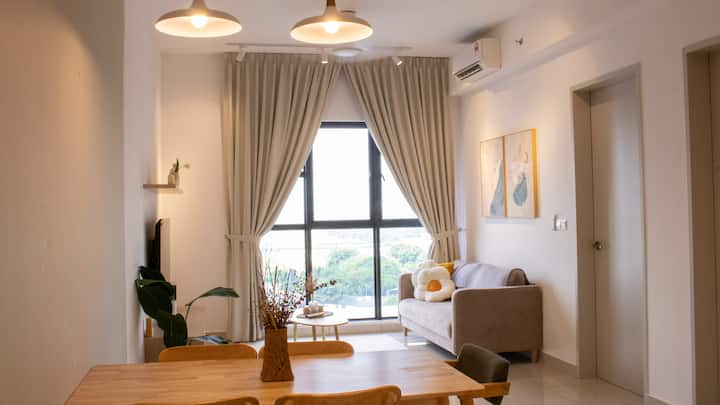 Muji 2 Bedroom Apartment (100 Mbps) - 6 Pax - Kuala Lumpur