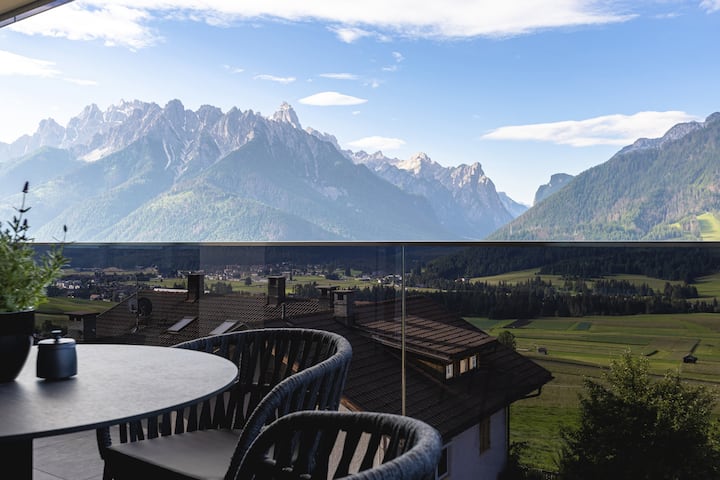 Timeless: Golden Hill Der Carmen Stoll - Innichen