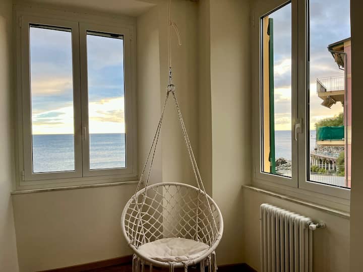 Capolungo Beach House With Seaview - Genoa