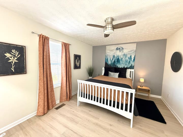 Duplex Delight With Garage 1402 - Knoxville, TN