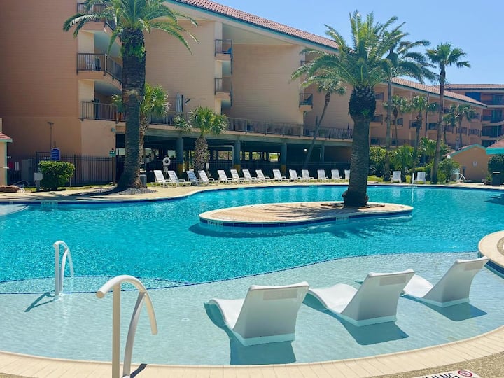 Island Bum Condo! - Galveston, TX