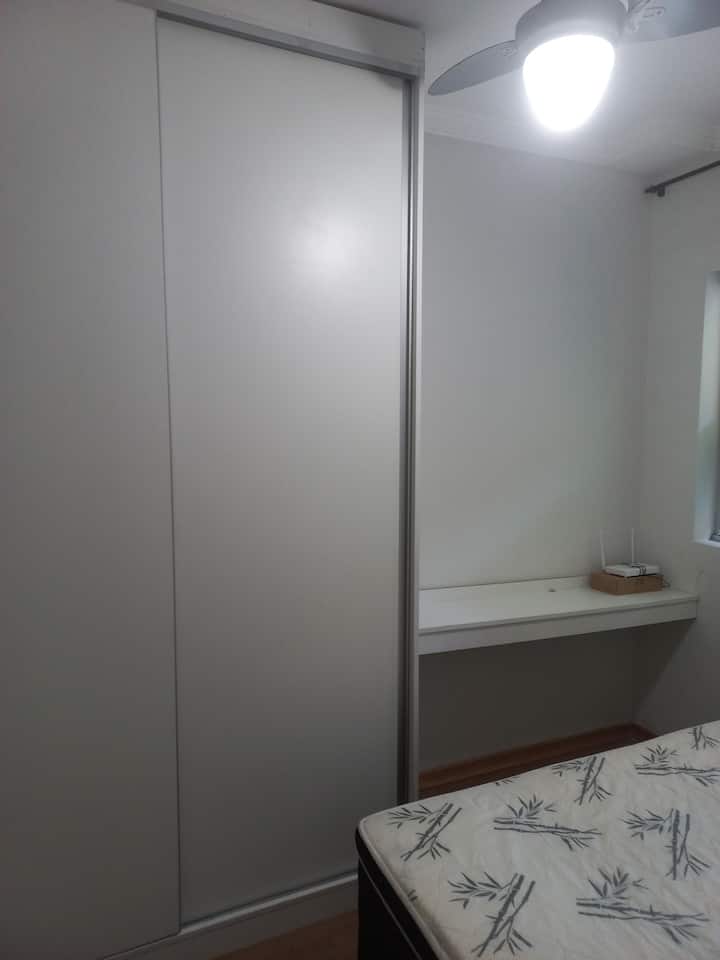 Apartamento 2 Qtos Mobiliado + áRea Externa Terrea - Esmeraldas